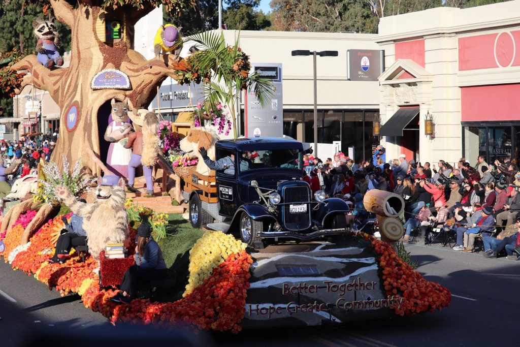 El desfile de la esperanza... en la nueva década - Hispanos Press